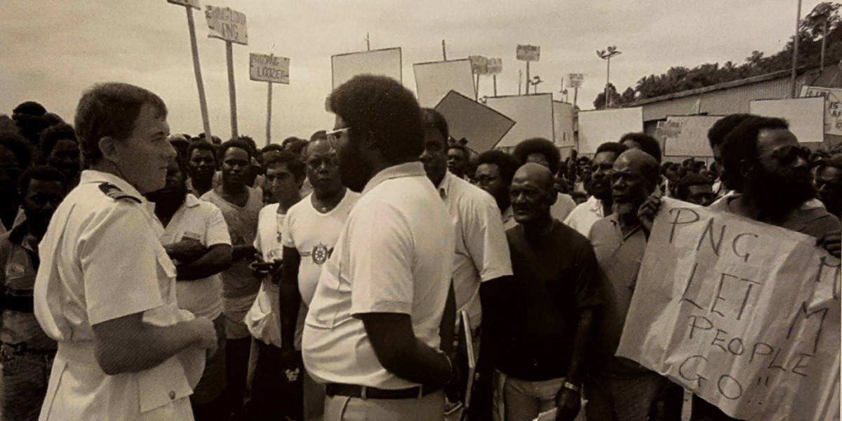 Peace without guns - New Zealand Defence Force