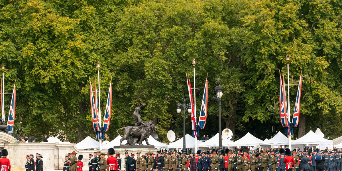 NZ Defence Force farewells Queen in sombre funeral procession - New ...
