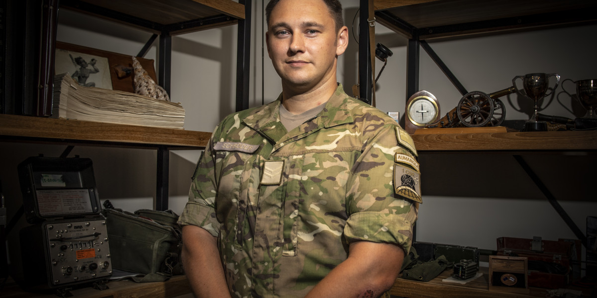 A modern-day signaller - New Zealand Defence Force