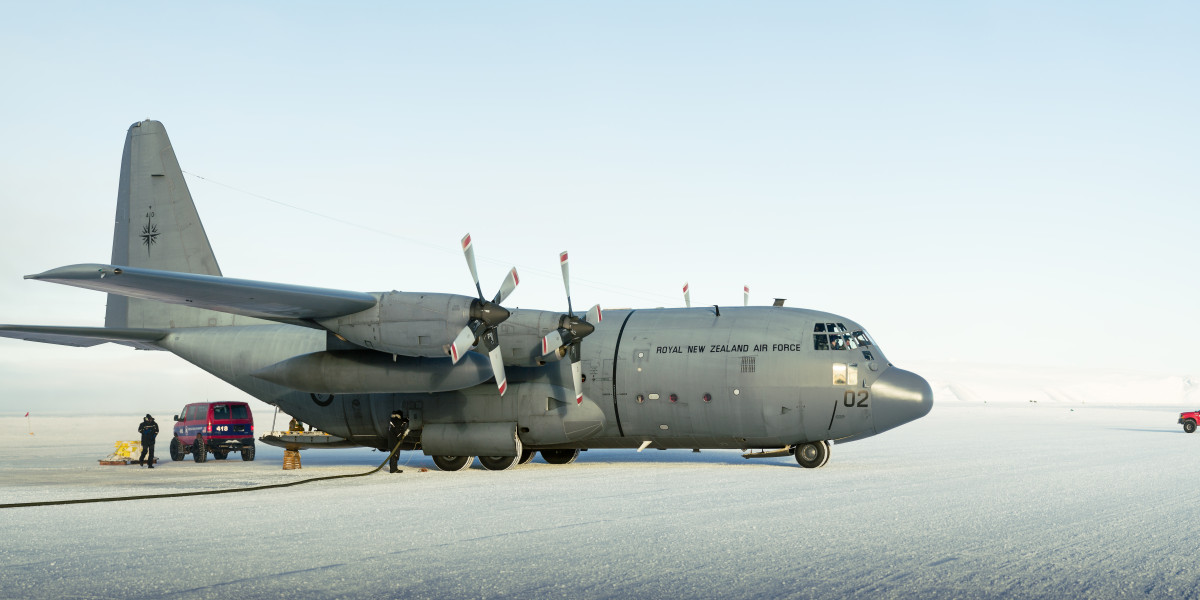 Last flights to the ice with retiring Hercules C-130H open the Antarctic summer season - New ...