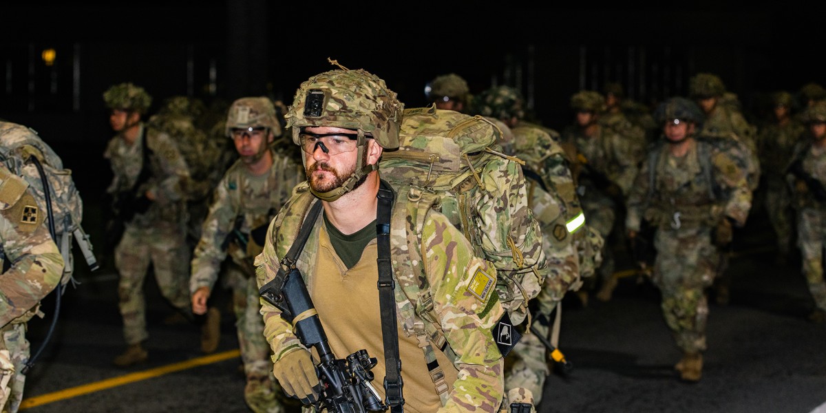 New Zealand soldiers dig deep for expert US Army challenge - New ...