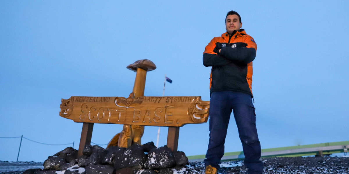 The plumb life in Antarctica - New Zealand Defence Force