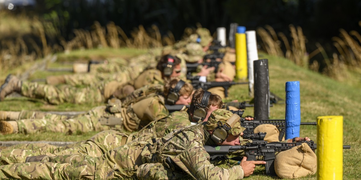 Queen’s Medal awarded to NZ Army’s top shot - New Zealand Defence Force