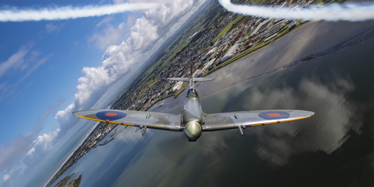 Spitfire joins RNZAF’s Black Falcons aerobatic team in rare display ...